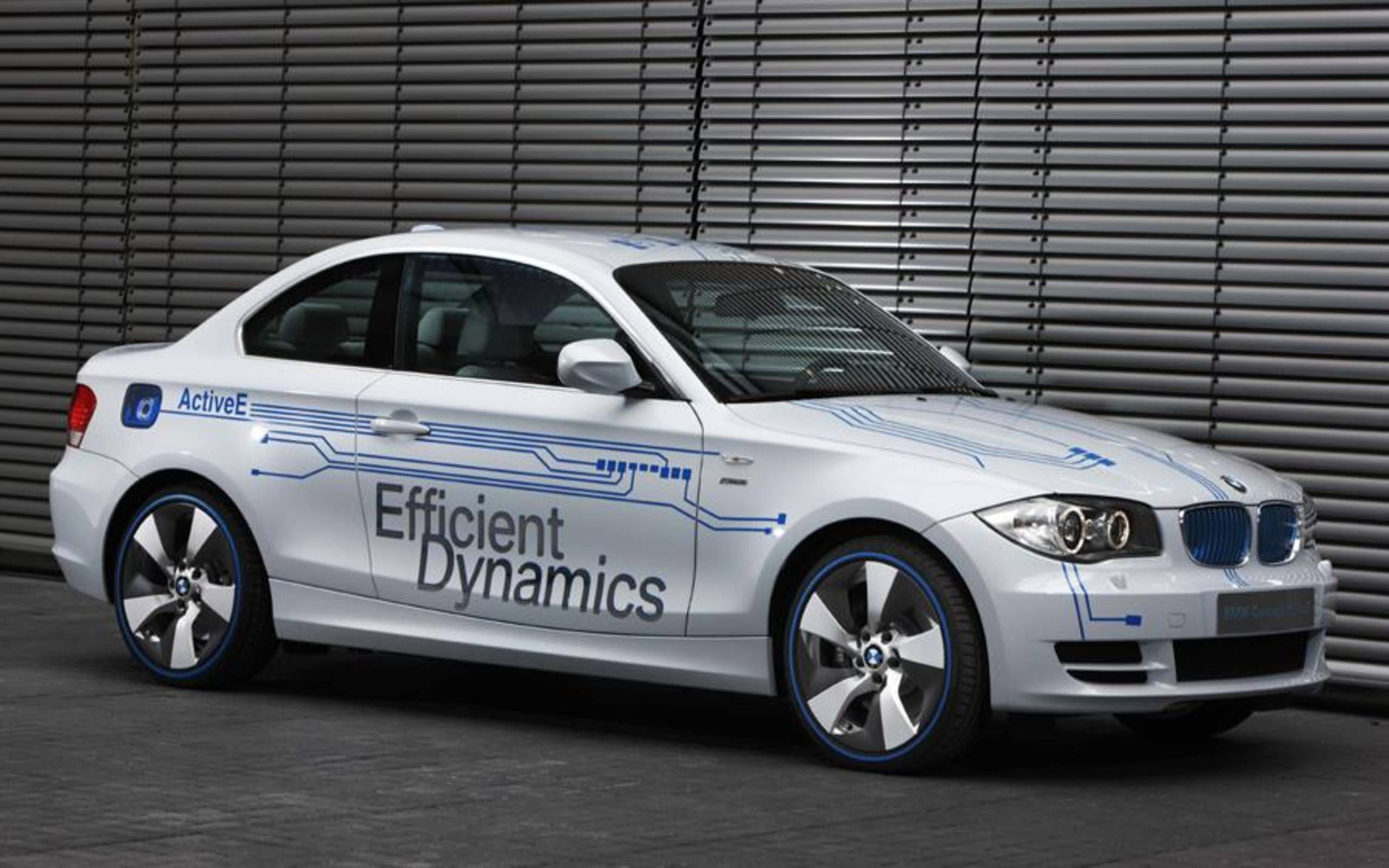Bmw active e store