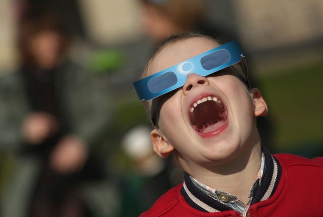 Solar Eclipse Glasses Scam How To Know If Your Eclipse Glasses Are Safe
