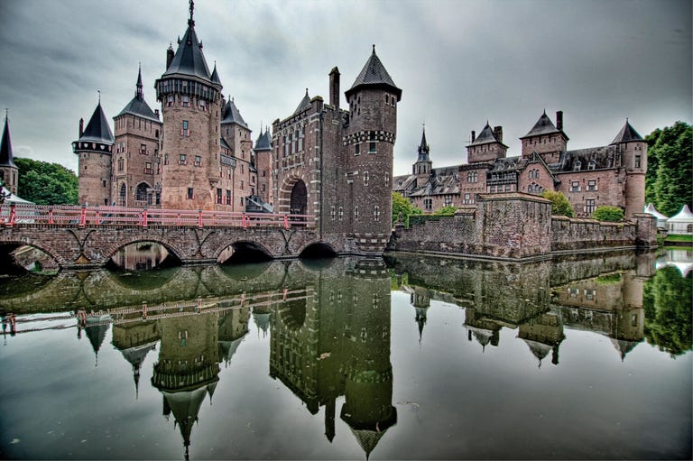 26 Sexy Castles