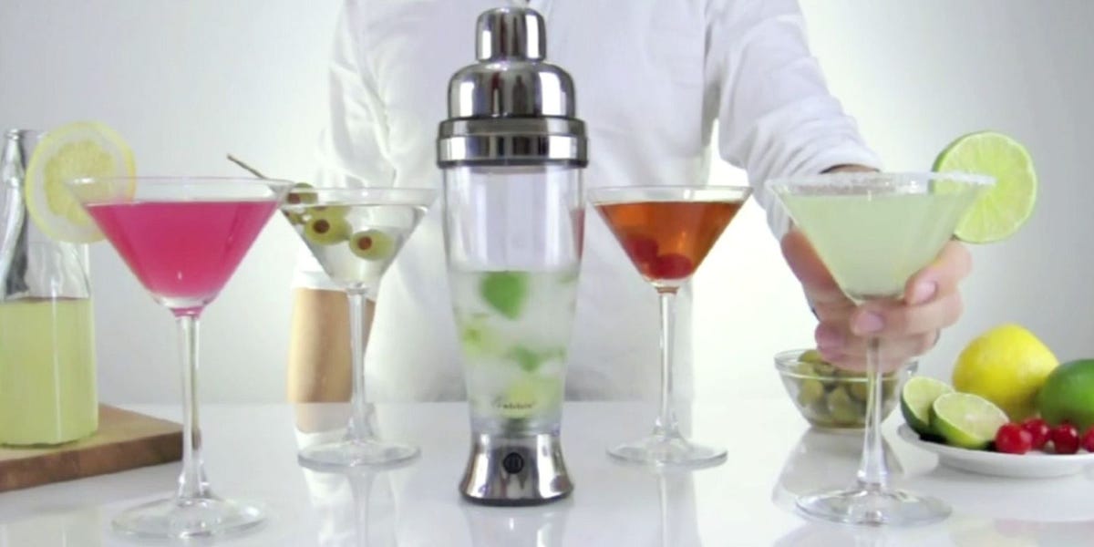 Electric Cocktail Mixer Makes Drinks In 15 Seconds