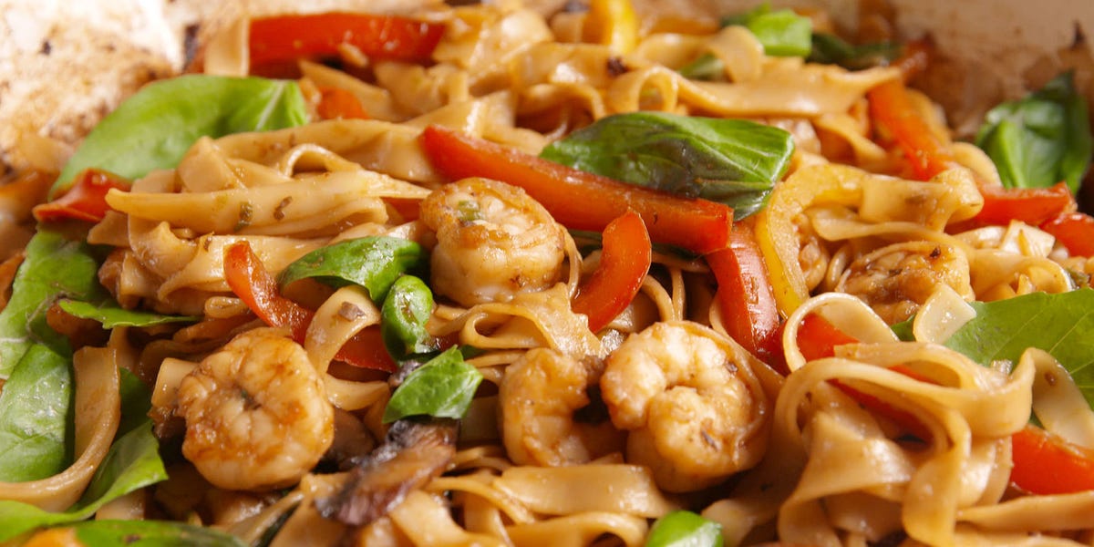 Cooking Shrimp Drunken Noodles Video How To Shrimp Drunken Noodles Video