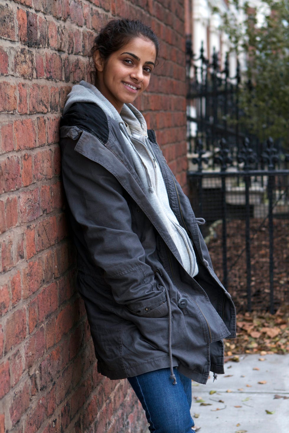 Clothing, Jacket, Sleeve, Brick, Human body, Textile, Outerwear, Denim, Jeans, Style, 