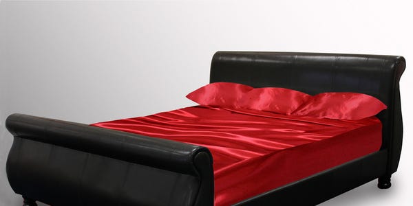 Ménage A Trois Beds For Valentines Day