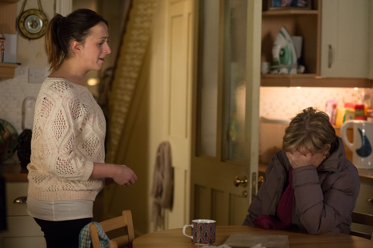 Potd Eastenders Carol Breaks Down