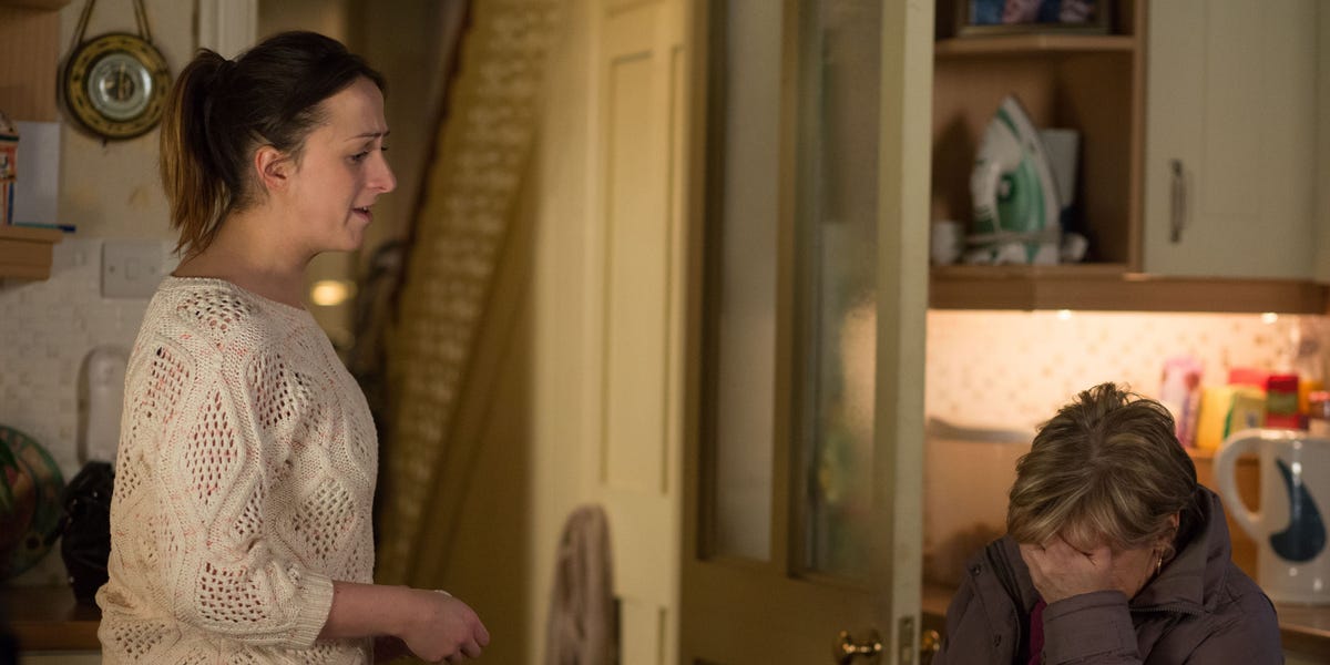 Potd Eastenders Carol Breaks Down