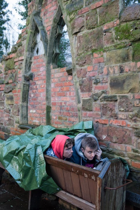 Hollyoaks Spoiler Photos Ste And Harry Sleep Rough