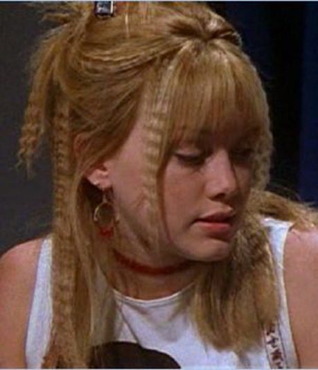 Hilary Duff Hair Evolution - Hilary Duff Critiques 15 Years of Her ... Hilary Duff Hair Evolution - Hilary Duff Critiques 15 Years of Her ...