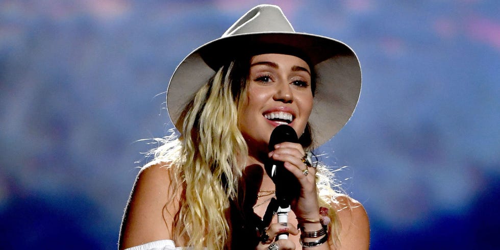 Miley Cyrus Breaks Down In Tears On Live Television Over Hurricane Harvey