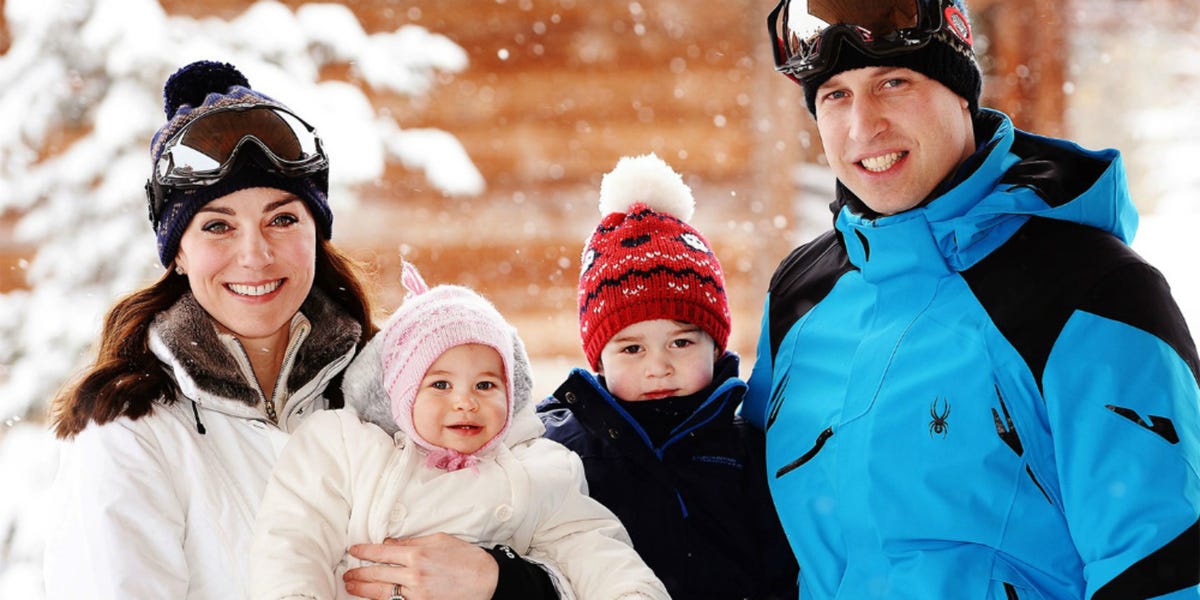 Prins William en Kate Middleton delen té leuke foto's van hun eerste ... Prins William en Kate Middleton delen té leuke foto's van hun eerste ...