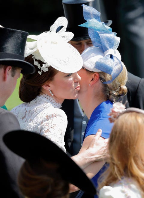 Royal Etiquette Lessons - Royal Etiquette Rules Royal Etiquette Lessons - Royal Etiquette Rules