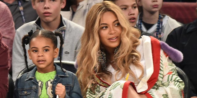 Beyoncé Shared The Sweetest Picture Of Blue Ivy Hugging Her Pregnant Belly