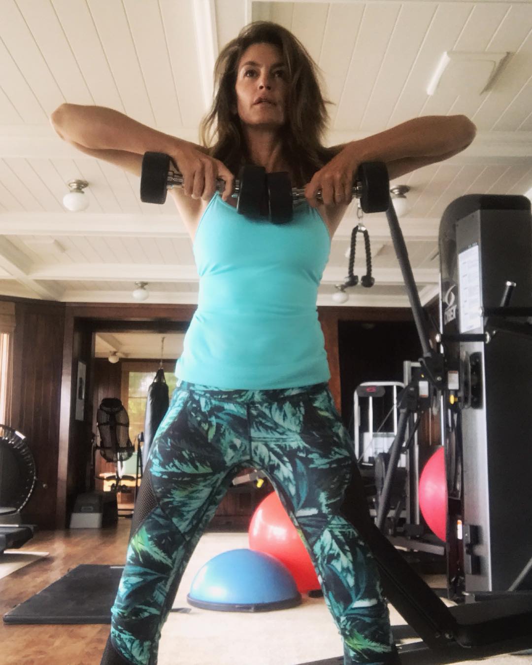 Cindy Crawfords Fit Instagram Cindy Crawford Fitness Routine
