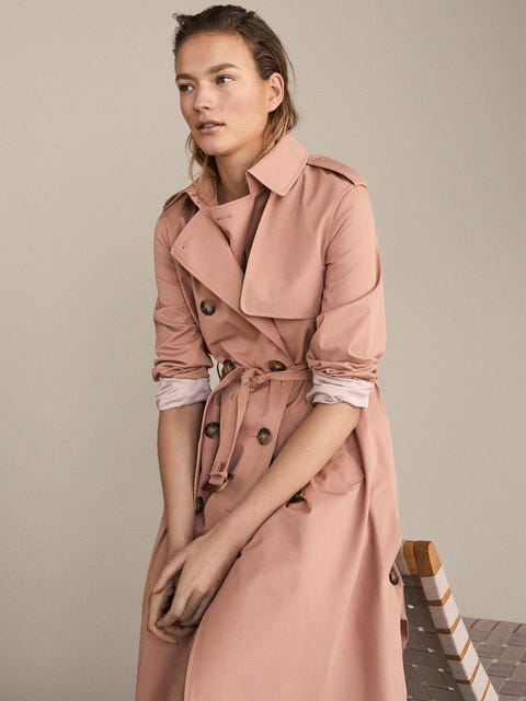 La Nueva Gabardina Rosa De Massimo Dutti Es Nuestra Obsesión Esta Primavera