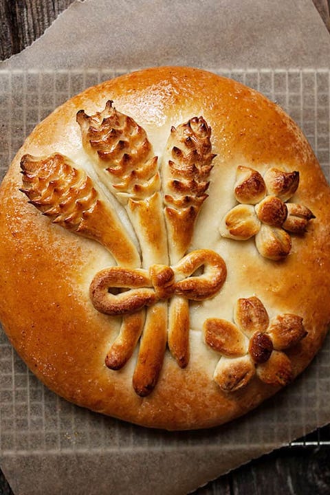 15 Best Christmas Breads Traditional Holiday Breads To Bake 2021