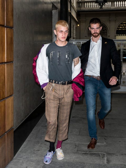 Anwar Hadid Steps Out At Mfw With Lovebite Following Kiss With Kendall