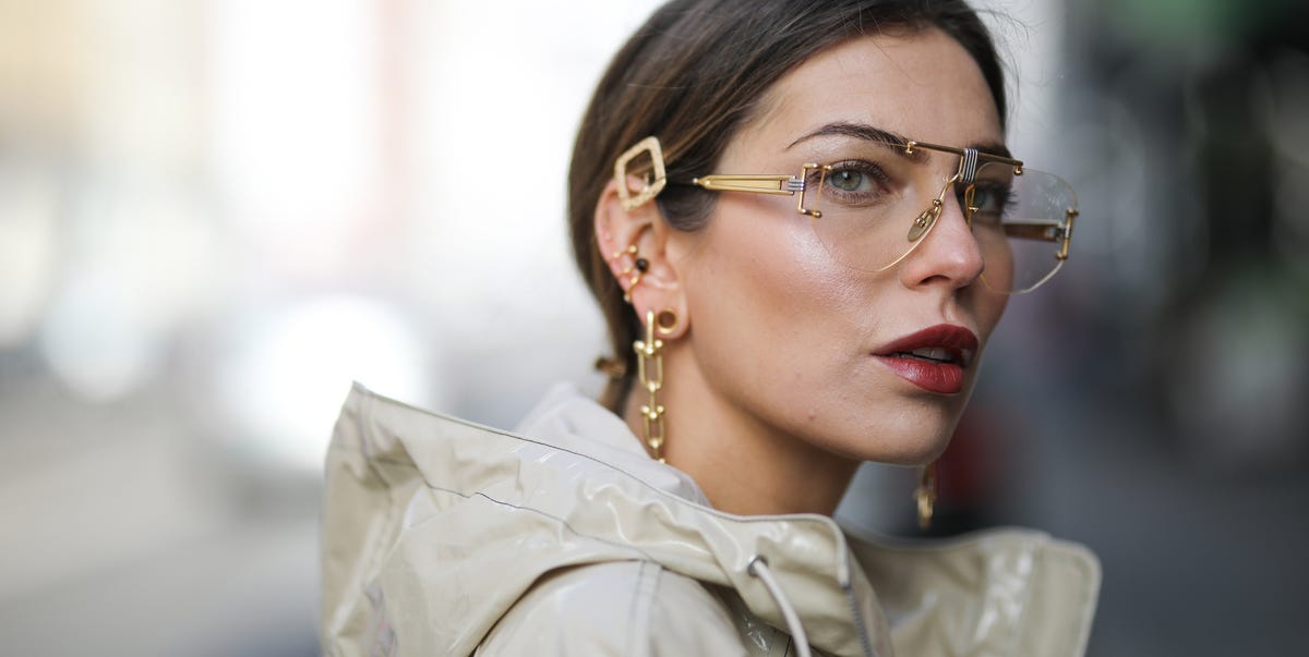 How To Wear Eye Makeup With Glasses Tips From The Experts