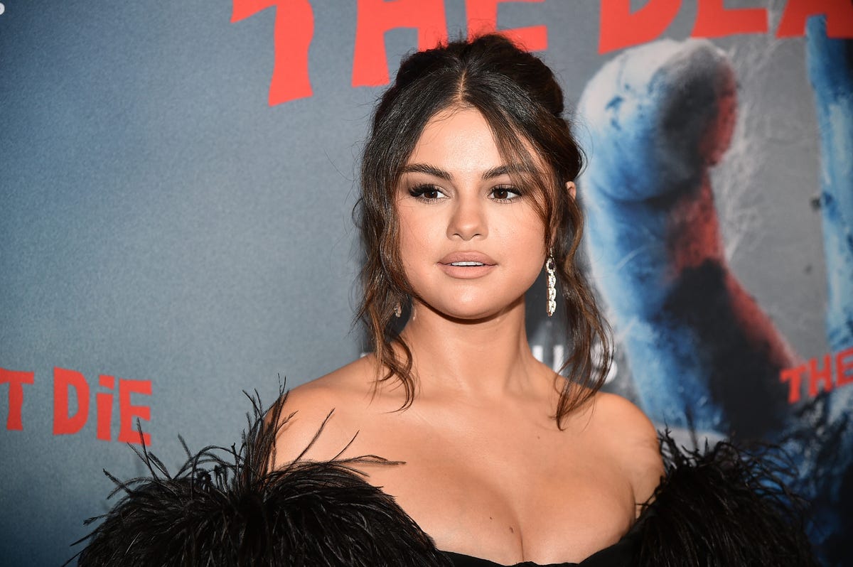 Selena Gomez Wears Black Feathered Mini Dress At The Dead Dont Dies