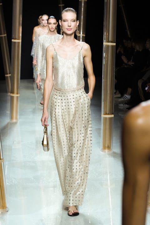 Pantaloni Primavera Estate 2023 Modelli Di Sfilata Giorgio Armani