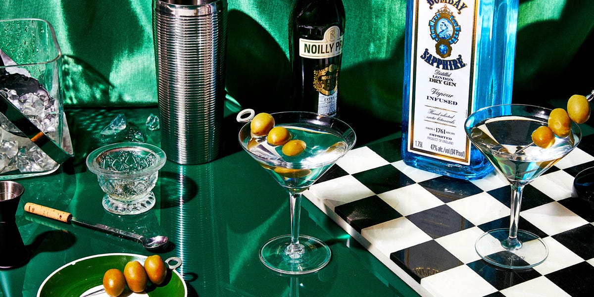 Best Classic Martini Recipe How To Make The Perfect Martini Cocktail