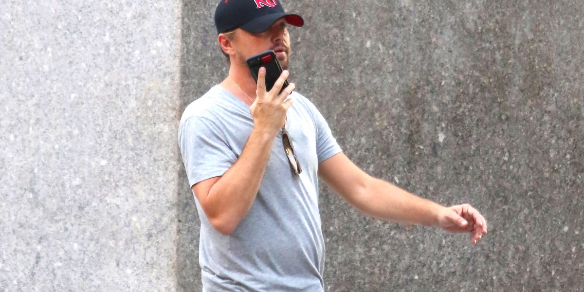 Literally Just 8 Photos Of Leonardo Dicaprio And His Hot Dad Bod Out In