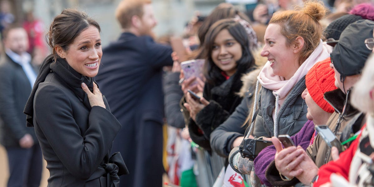 Meghan Markle Just Received Her First Royal Curtsy - How to Greet a Royal Meghan Markle Just Received Her First Royal Curtsy - How to Greet a Royal