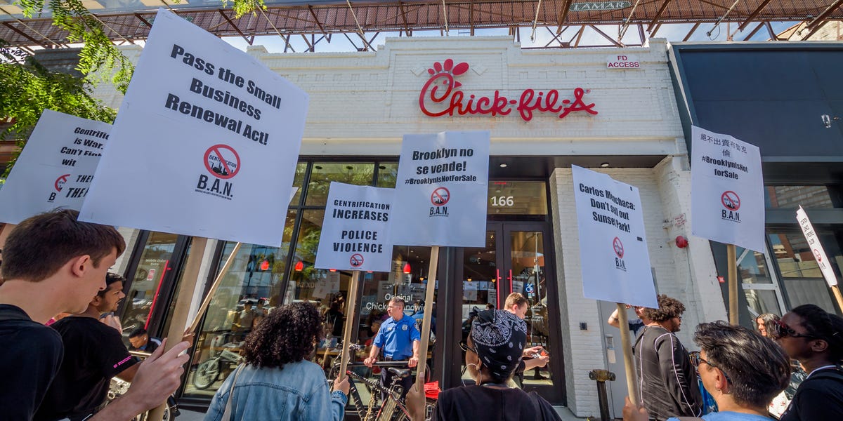 First Uk Chick Fil A Location Will Be Closed Due To Protests