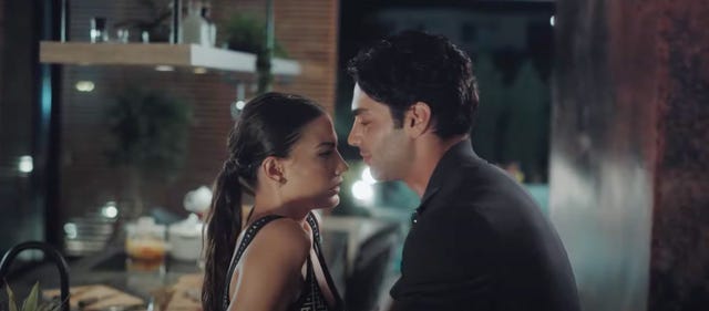 'Tácticas en el amor', la película turca arrasa en Netflix 'Tácticas en el amor', la película turca arrasa en Netflix