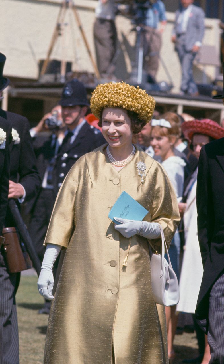 Tiktok Video Showing Rare Photos Of Queen Elizabeth Ii Pregnant Goes Viral Flipboard