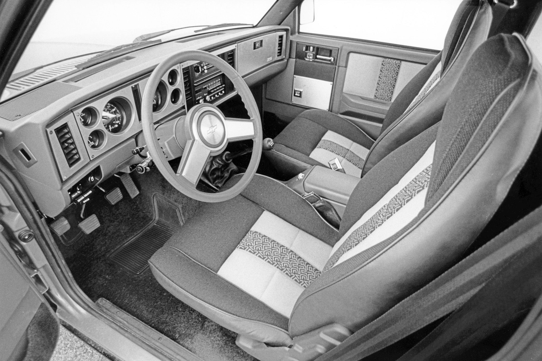 82 s10 dash store