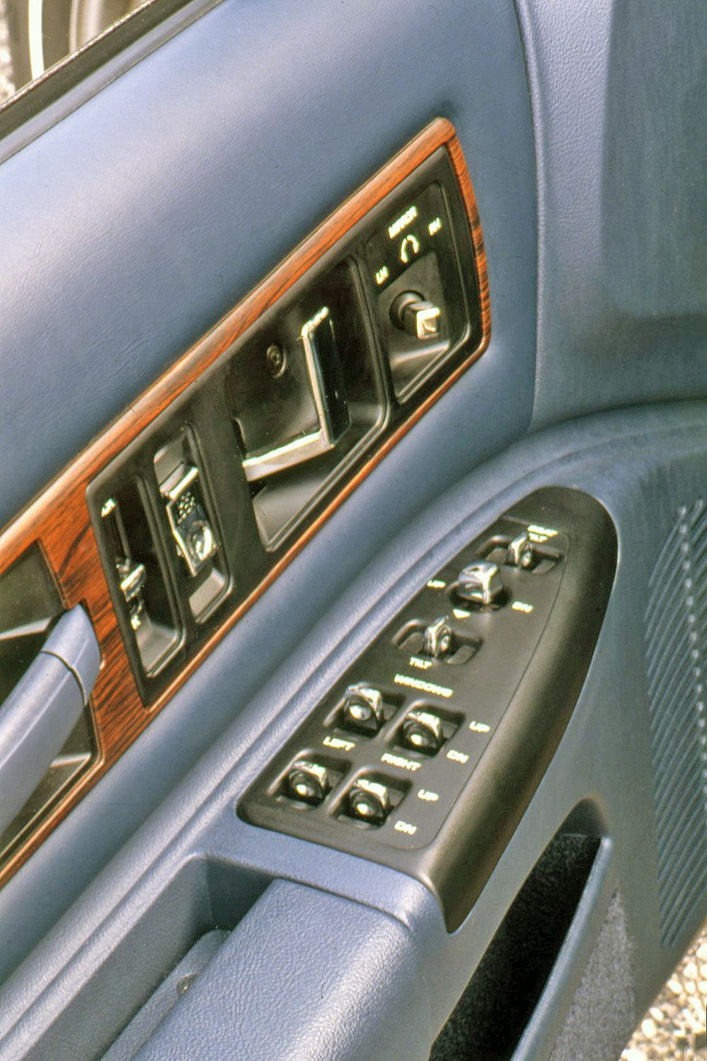 View Photos of the 1991 Chevrolet Caprice Classic
