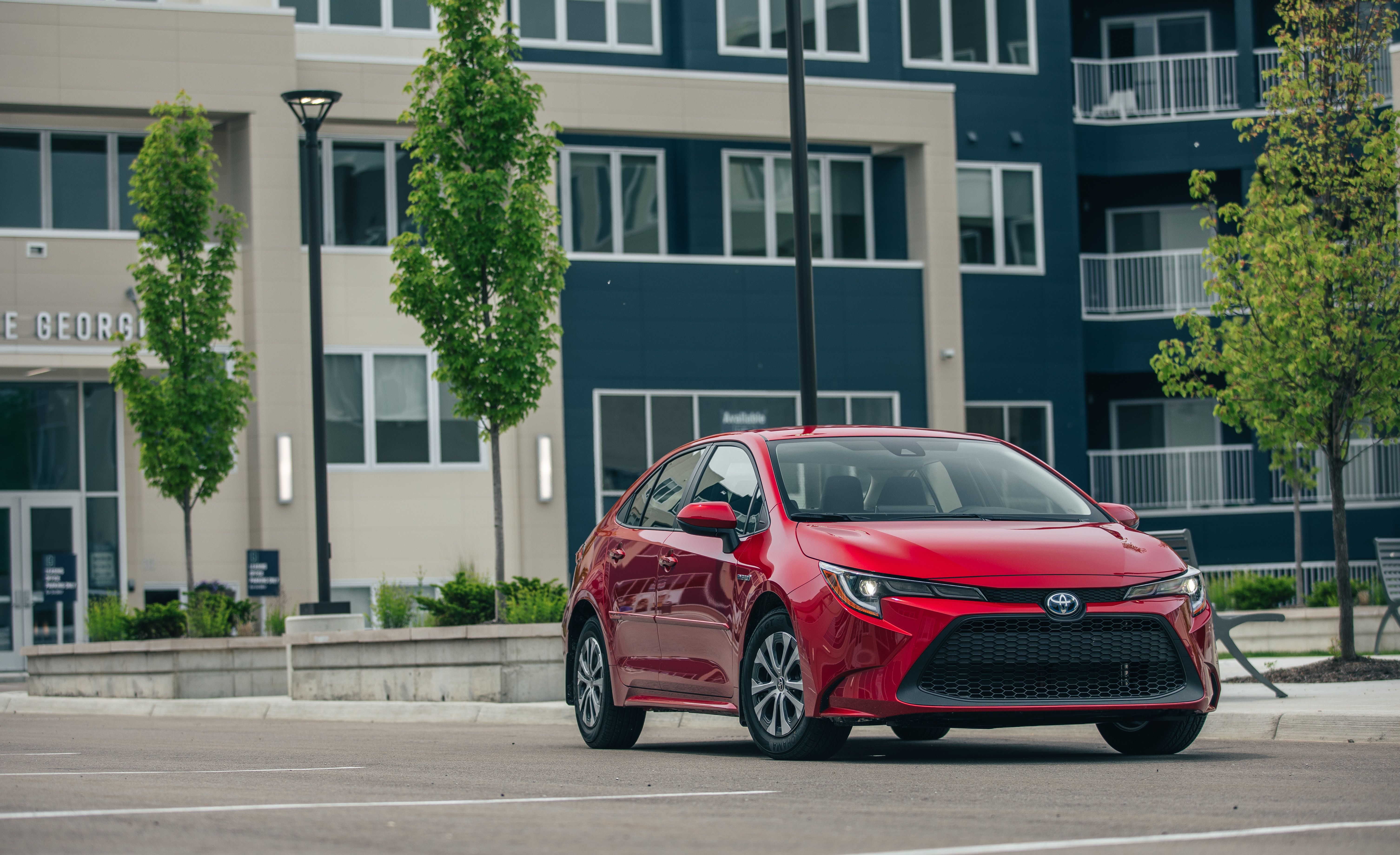 2019 corolla hybrid store