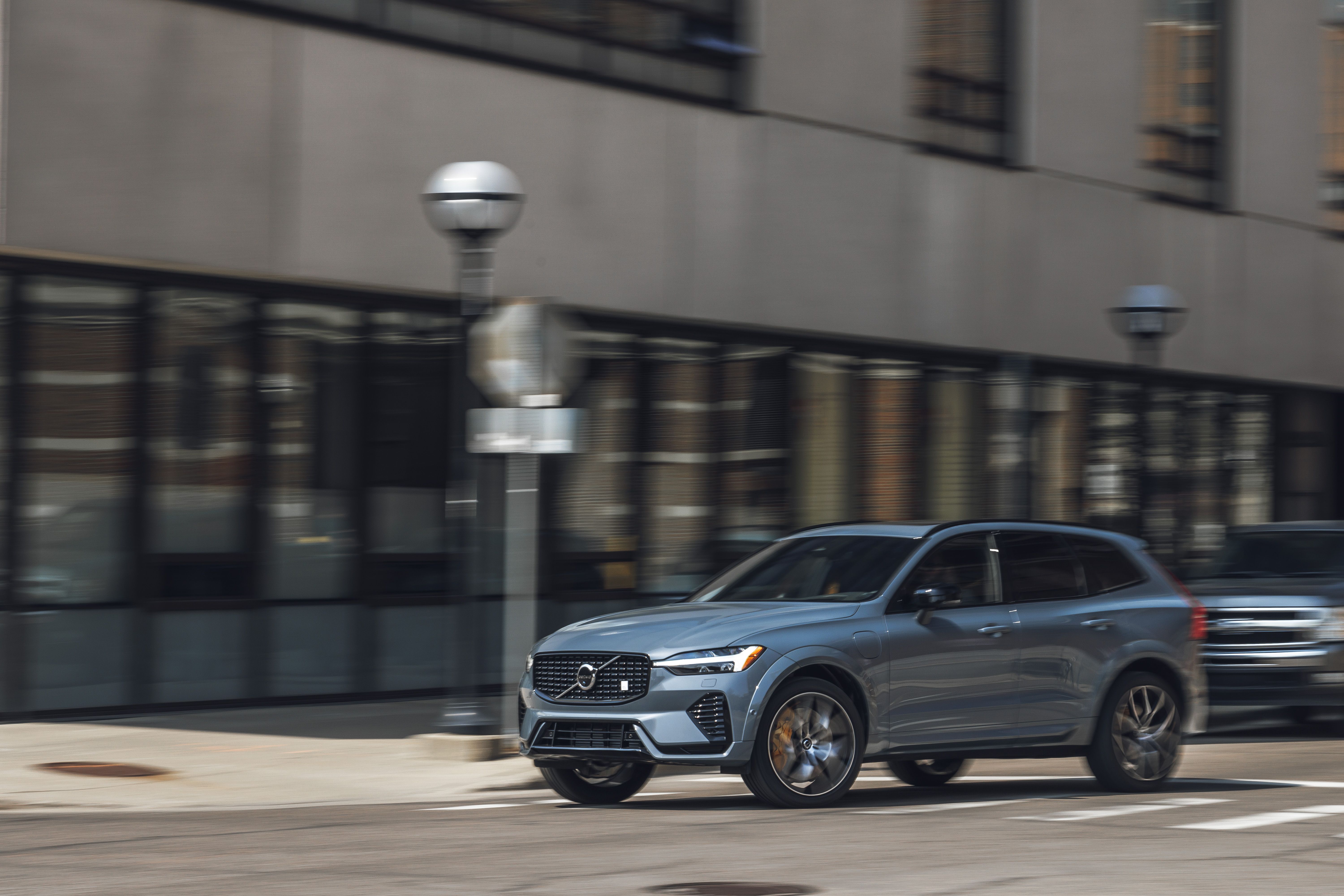 2025 Volvo XC60 Hybrid Review Pricing and Specs