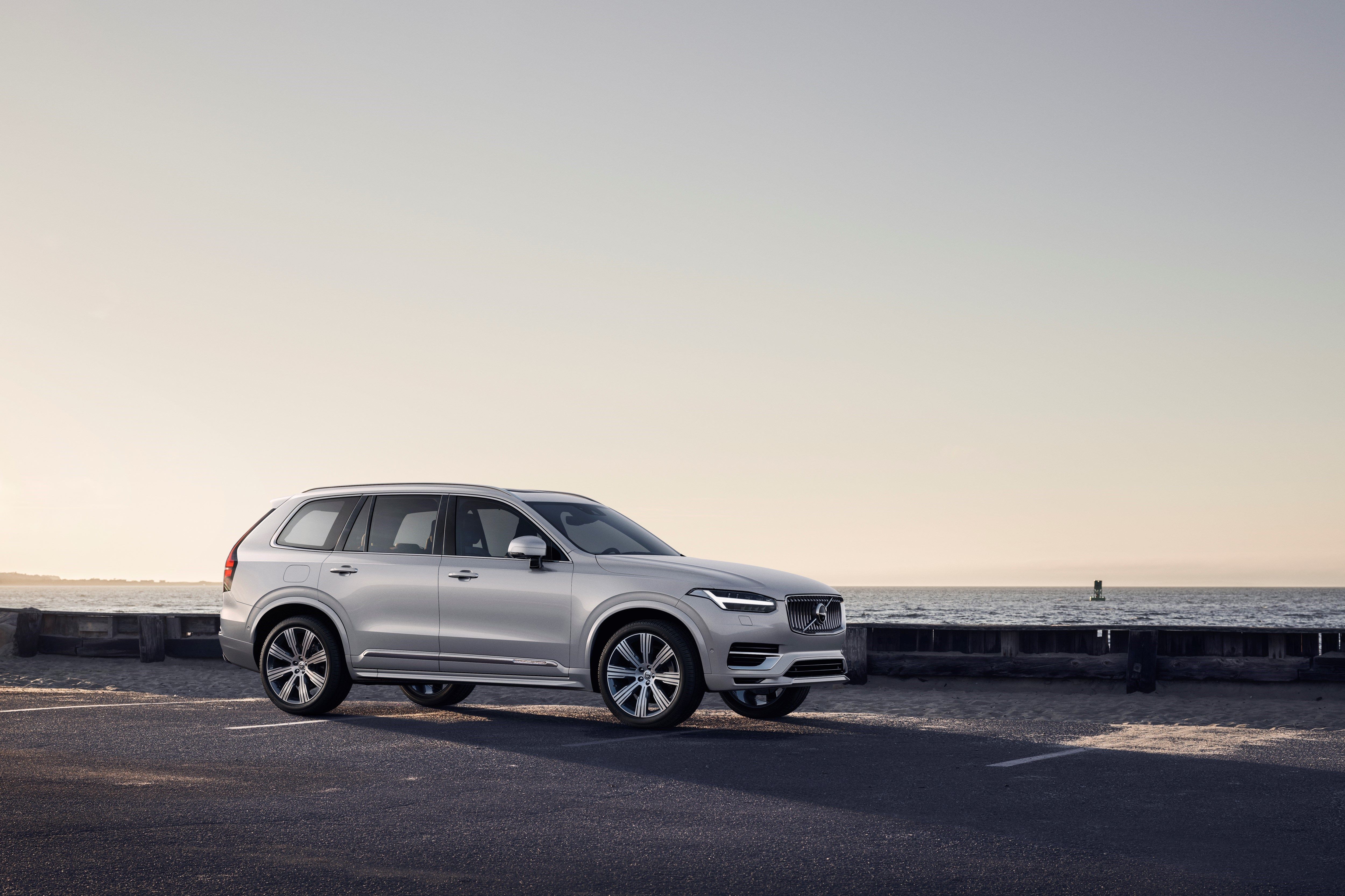 2022 Volvo XC90 Review Pricing and Specs