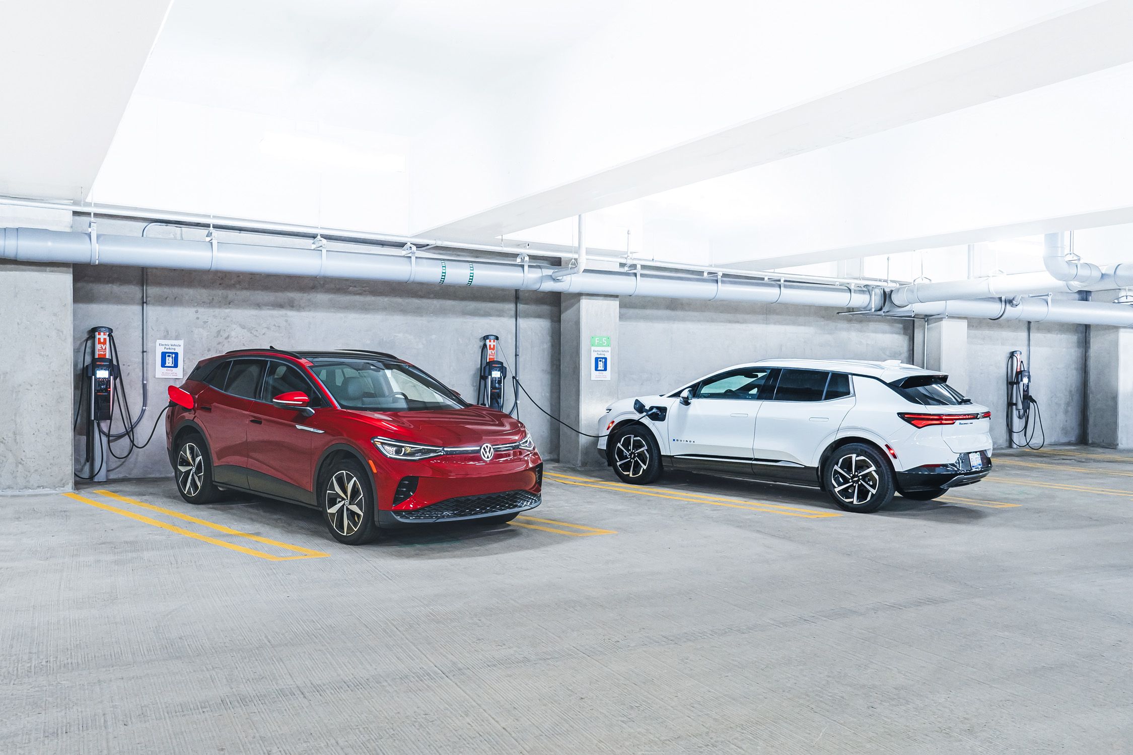 2024 Chevrolet Equinox EV vs. 2024 Volkswagen ID.4 Comparison Test