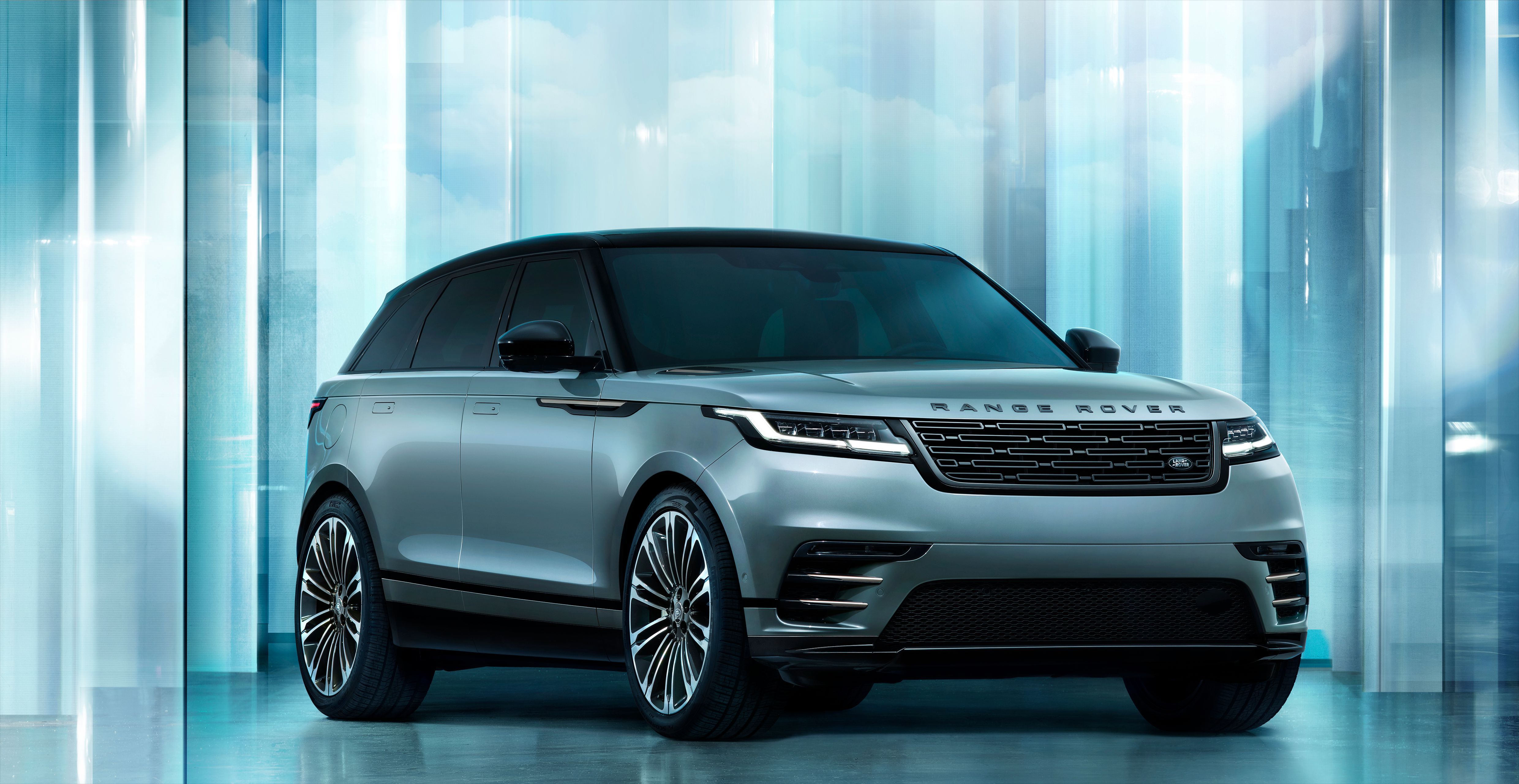 Land rover crossover store