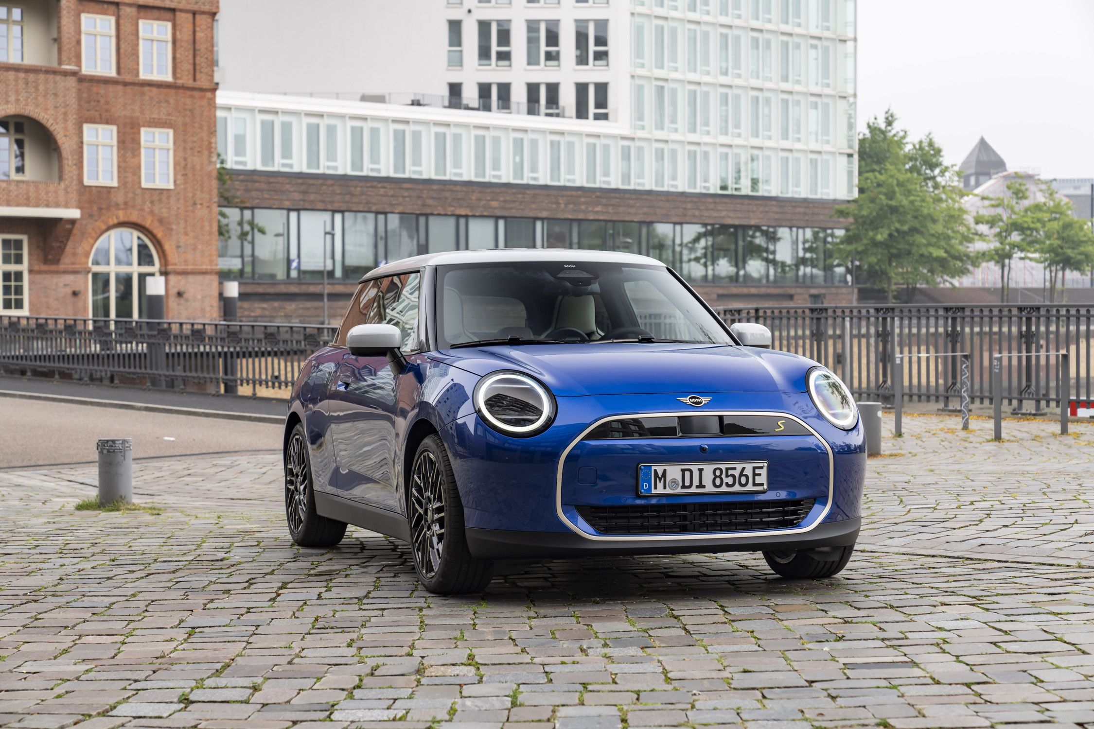 Mini yours electric store