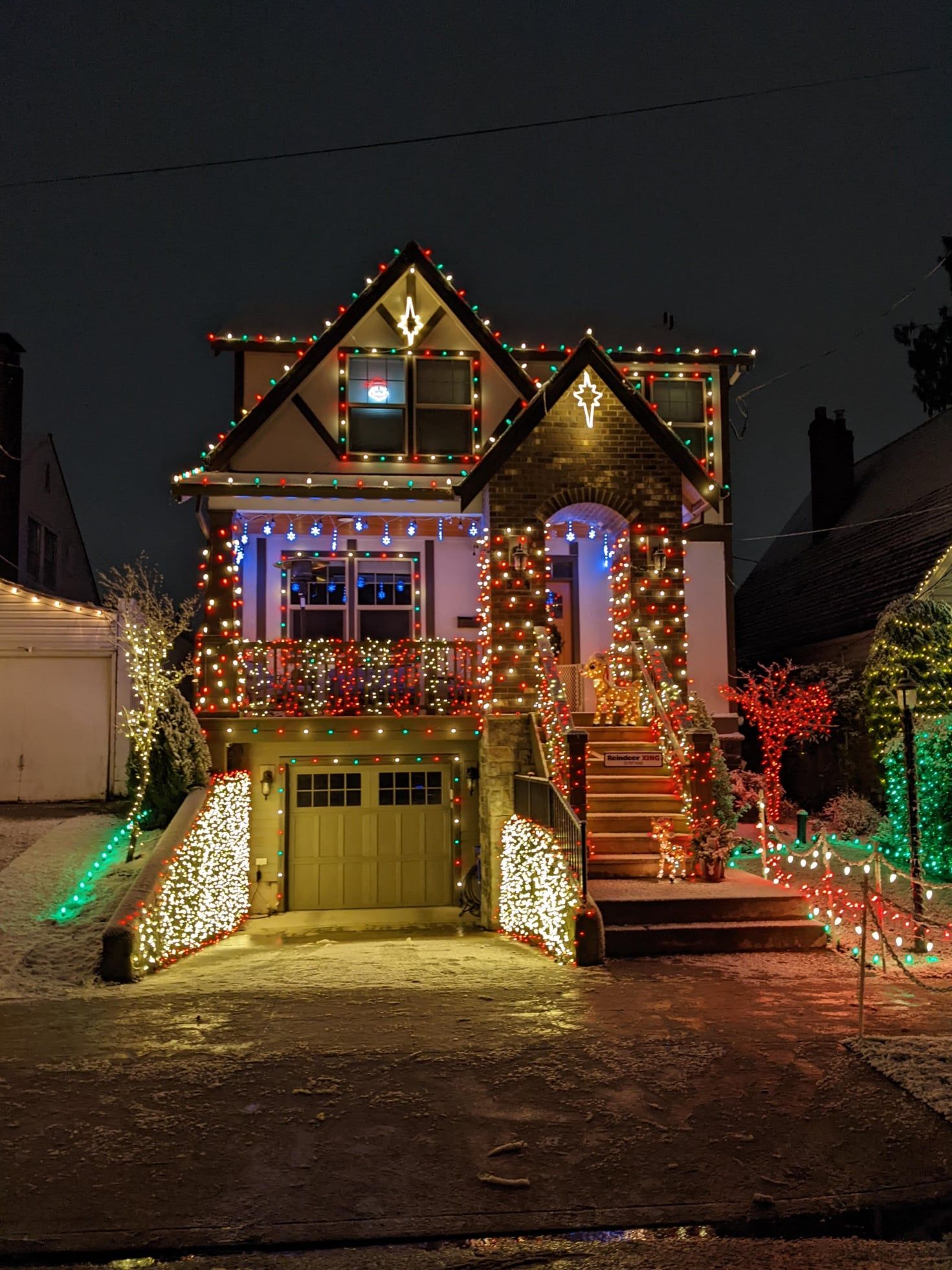 32 Towns With the Best Christmas Light Displays in the Country