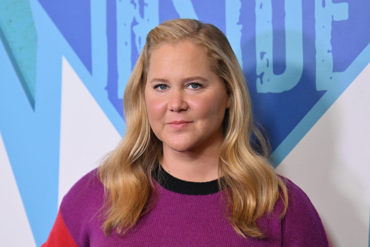 Amy Schumer Shares Endometriosis Update Explains Puffier Face