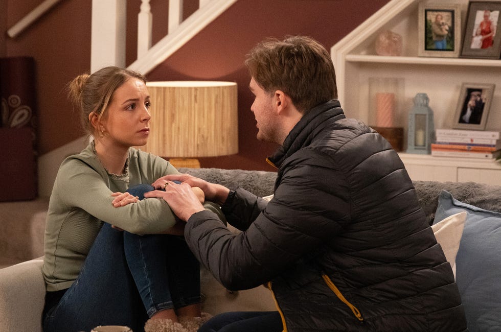 Emmerdale Star Explains Slow Approach To Dark Tom And Belle Story