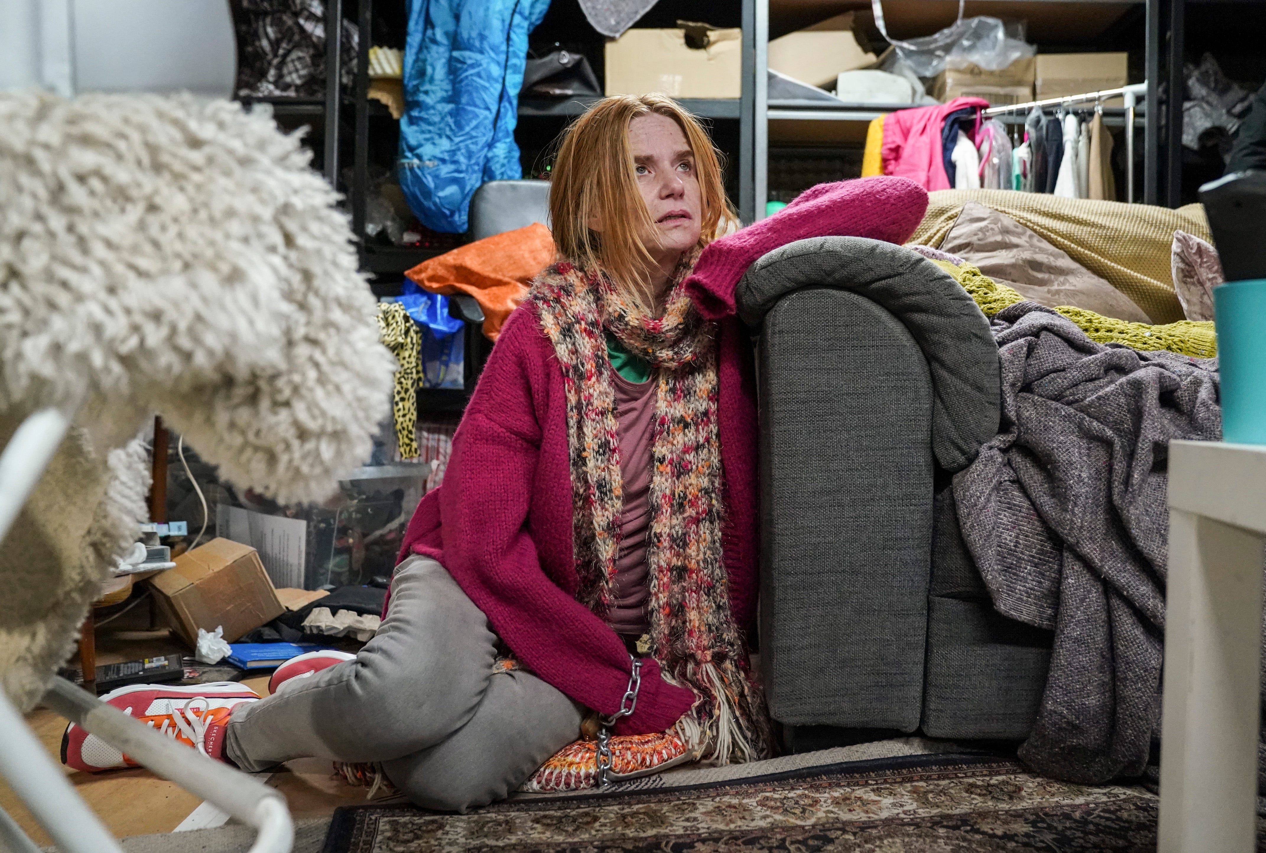 Eastenders Bianca Jackson Makes Reiss A Surprising Offer