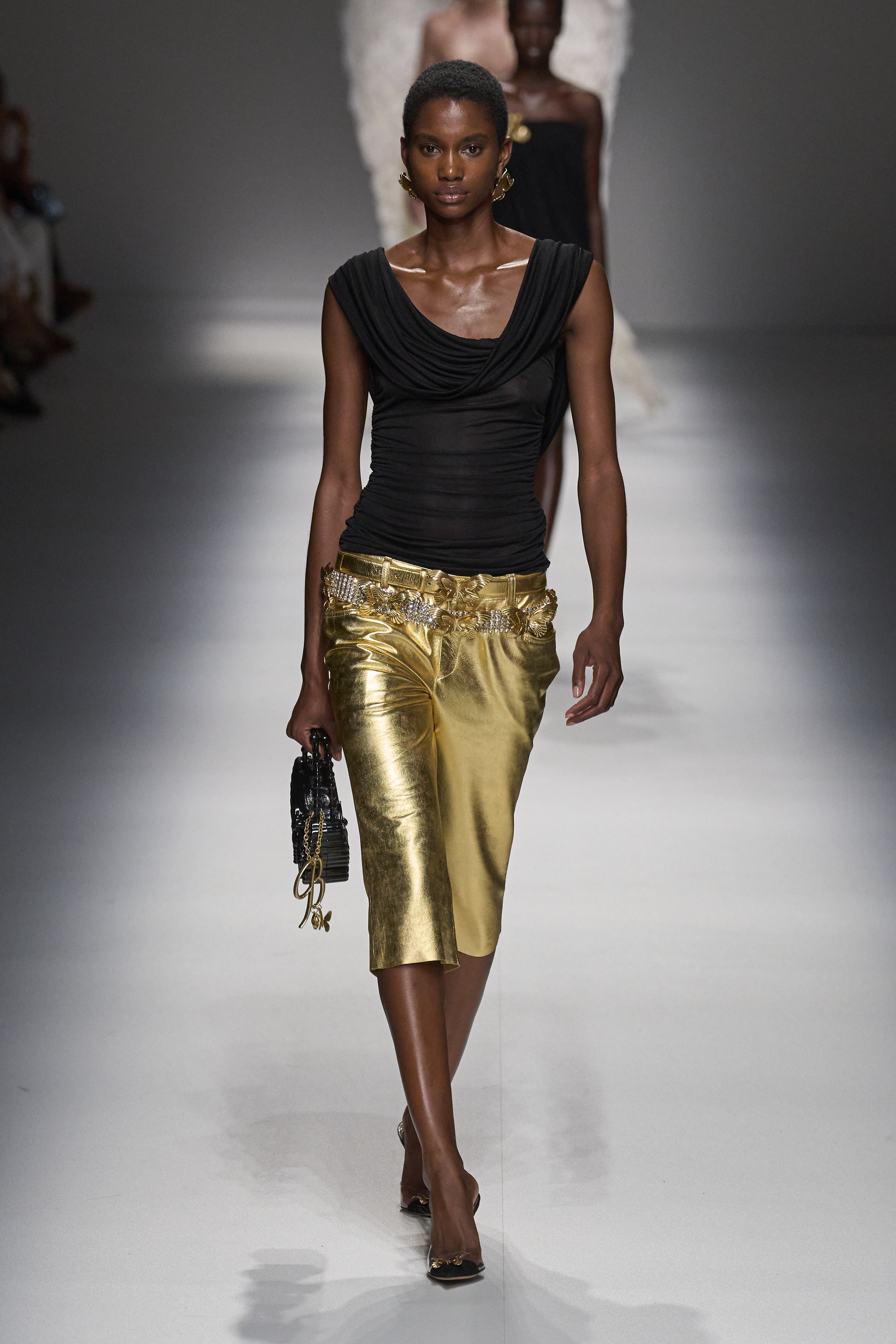 ブルマリン(BLUMARINE)2024春夏コレクション | ファッション ブルマリン(BLUMARINE)2024春夏コレクション | ファッション
