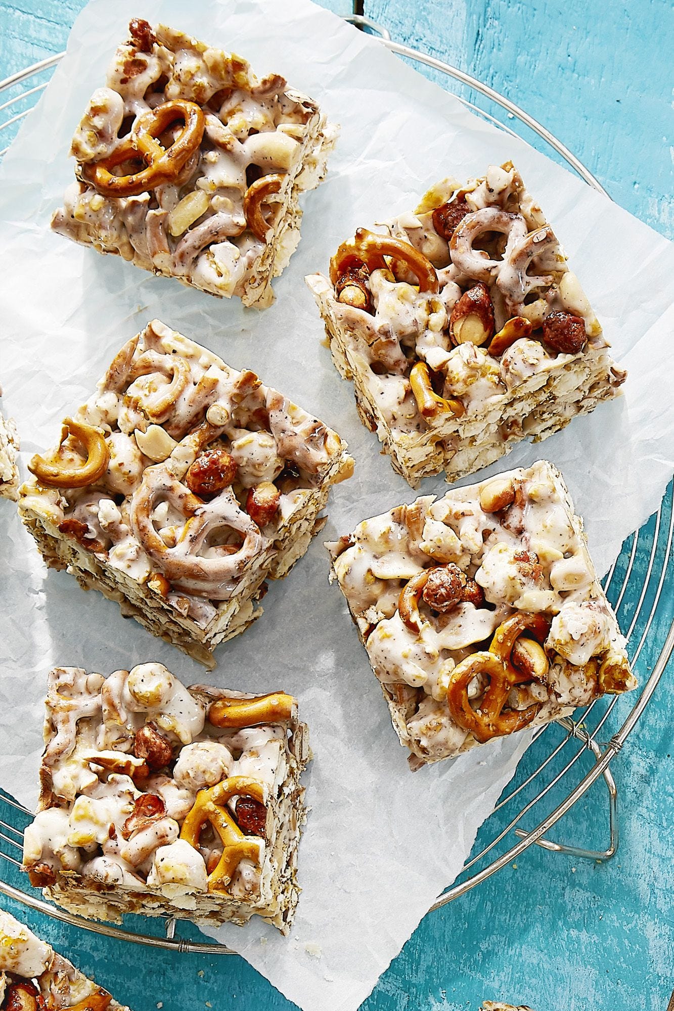 26 Easy Campfire Desserts Best Recipes For Dutch Oven Desserts