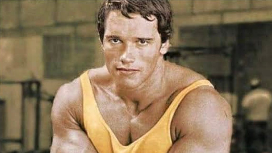 La Increíble Foto De Arnold Schwarzenegger Con 18 Años Y Posando Como