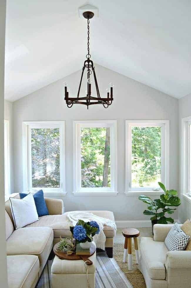 32 Best Sunroom Decorating Ideas