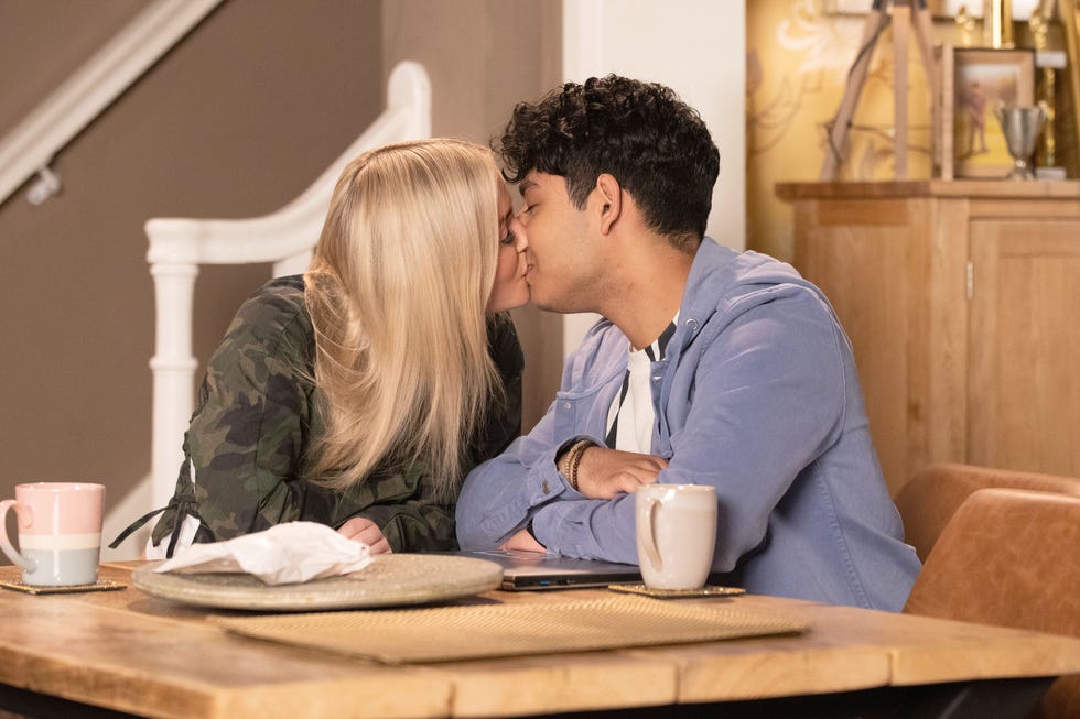 Coronation Street spoilers - Kelly and Aadi really get engaged Coronation Street spoilers - Kelly and Aadi really get engaged