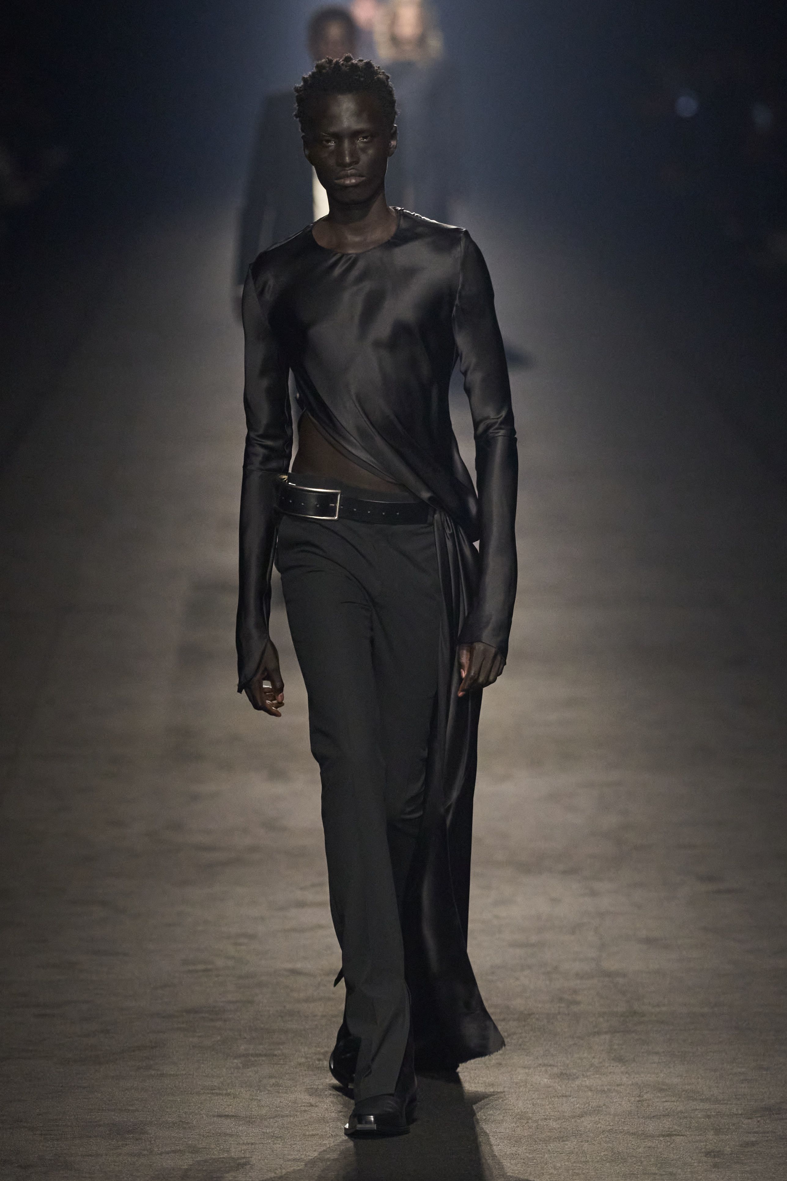 アン ドゥムルメステール(ANN DEMEULEMEESTER)2024春夏 アン ドゥムルメステール(ANN DEMEULEMEESTER)2024春夏