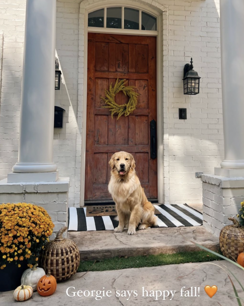 30 Best Fall Porch Décor Ideas For An Inviting Entryway