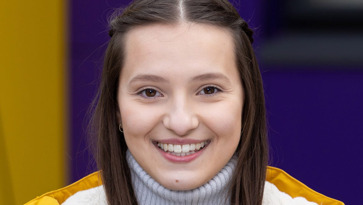 Hollyoaks Spoilers Freya Gets Upset Over Carter