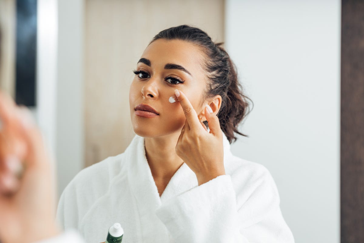 How To Strengthen Your Skin Barrier According To A Dermatologist