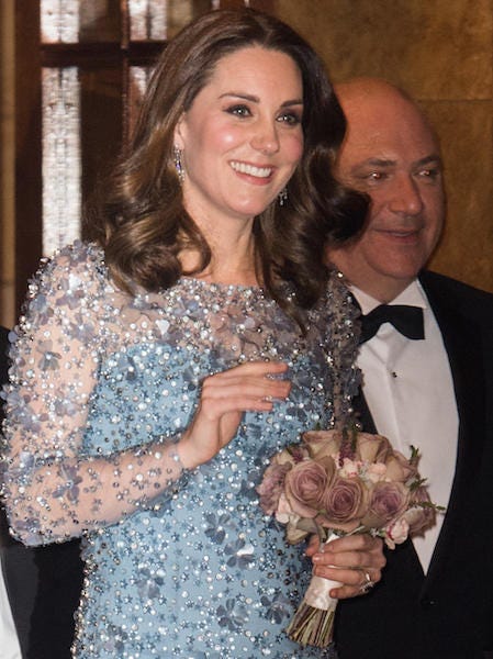 Le Scarpe Di Kate Middleton Altissime Scandalizzano Il Regno Unito